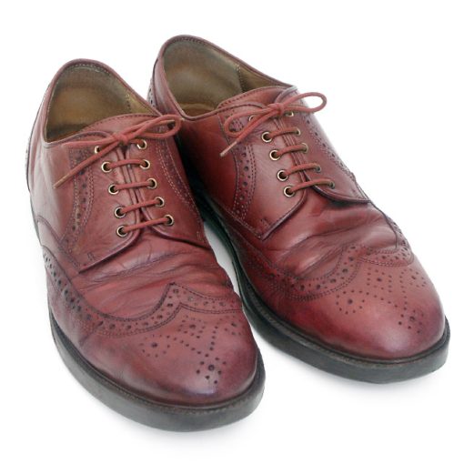 How to Lace Dress Shoes (4 Eyelets): Elegant Techniques for a Polished Look