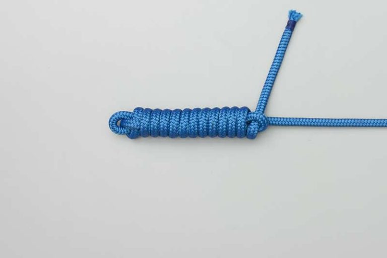 Effortless Elegance: How to Tie Boat Shoe Laces for a Polished Look