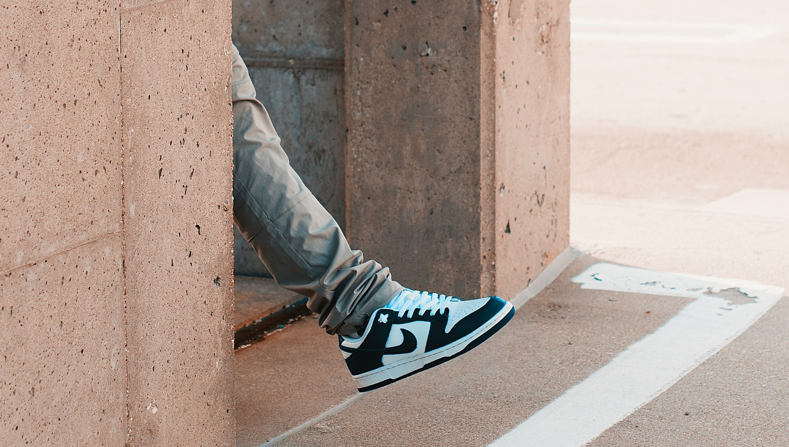 How to Lace Dunks No Tie: Effortless Style and Convenience