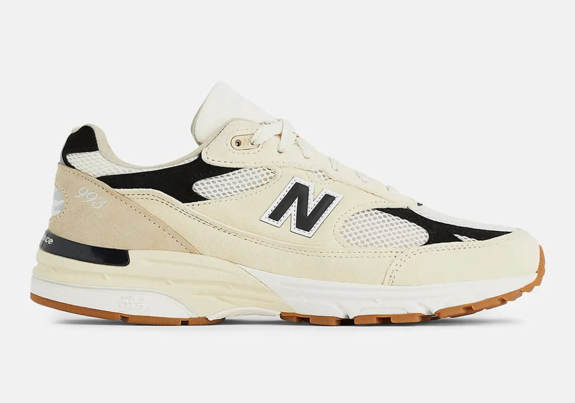New Balance 993 "Sea Salt/Black" - Premium Sneakers Made in USA