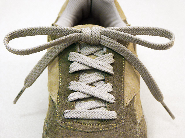 Guide ultime : Comment attacher des chaussures avec une boucle ...