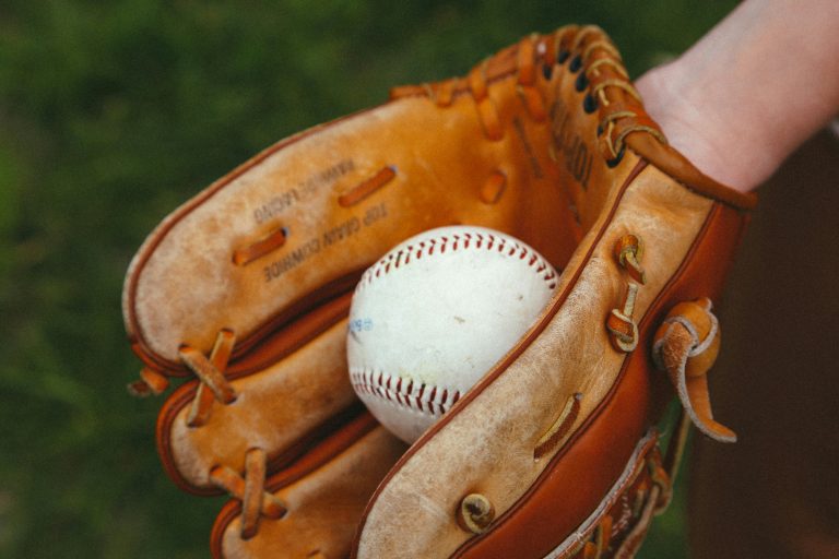 How to Lace a Baseball Glove Like a Pro | Blog Article by Loop King