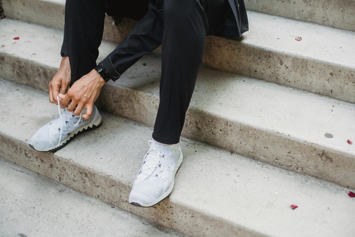 Efficient and Stylish Techniques for How to Tie Long Shoelaces