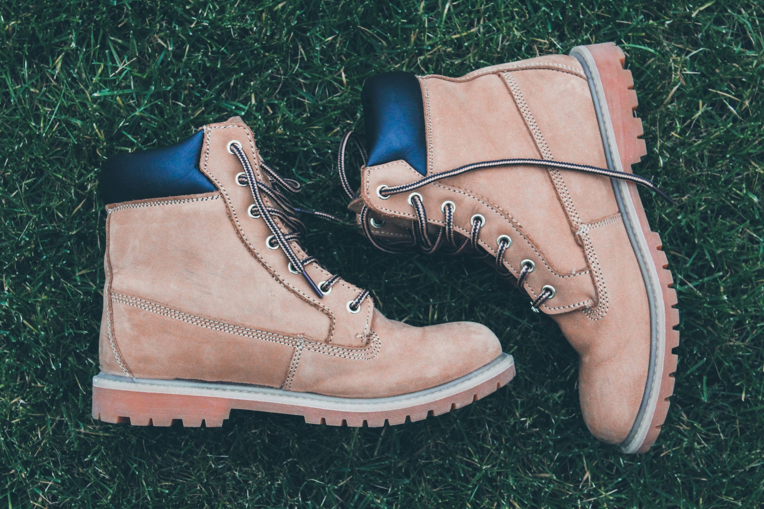 Step-by-Step Guide: How to Straight Lace Boots for a Sleek and Polished ...